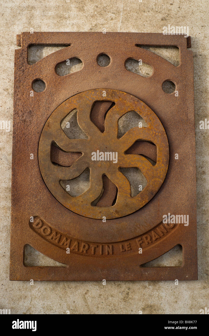 Wood burning oven plate Stock Photo - Alamy