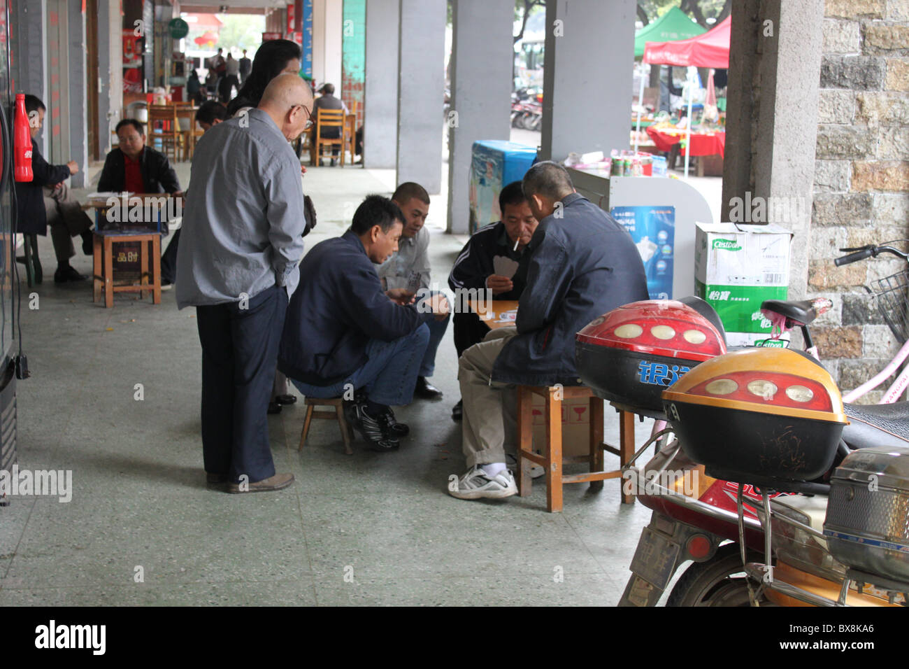 Chinese card players Stock Photo - Alamy