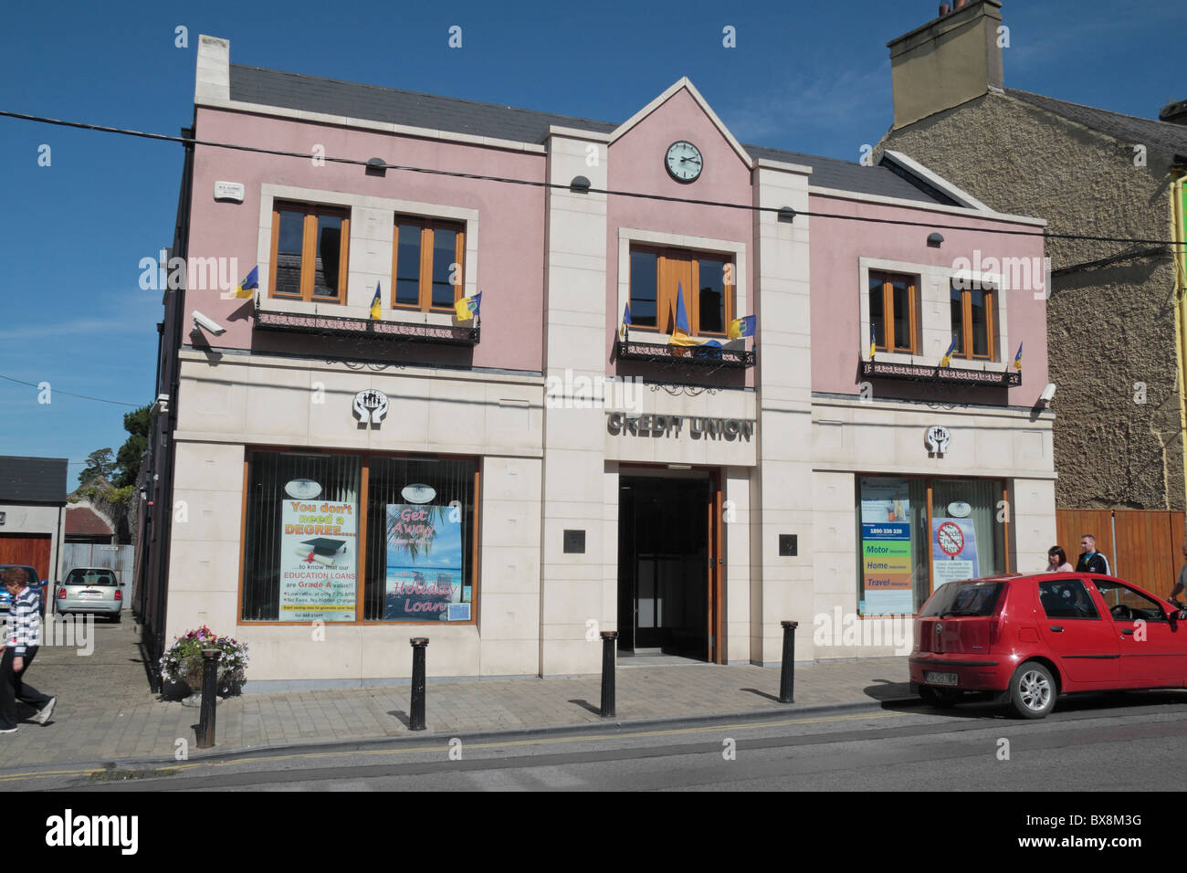Credit union building hi-res stock photography and images - Alamy