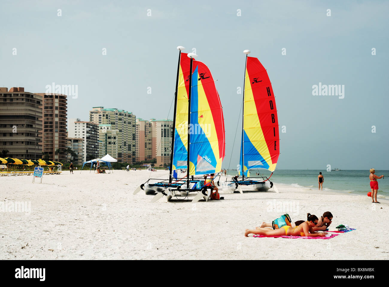 Young female tourist usa bikini hi-res stock photography and images - Alamy