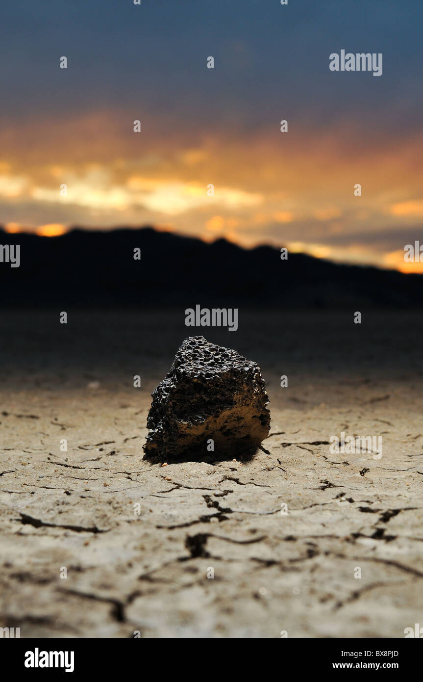 Dry lake bed death valley hi-res stock photography and images - Alamy