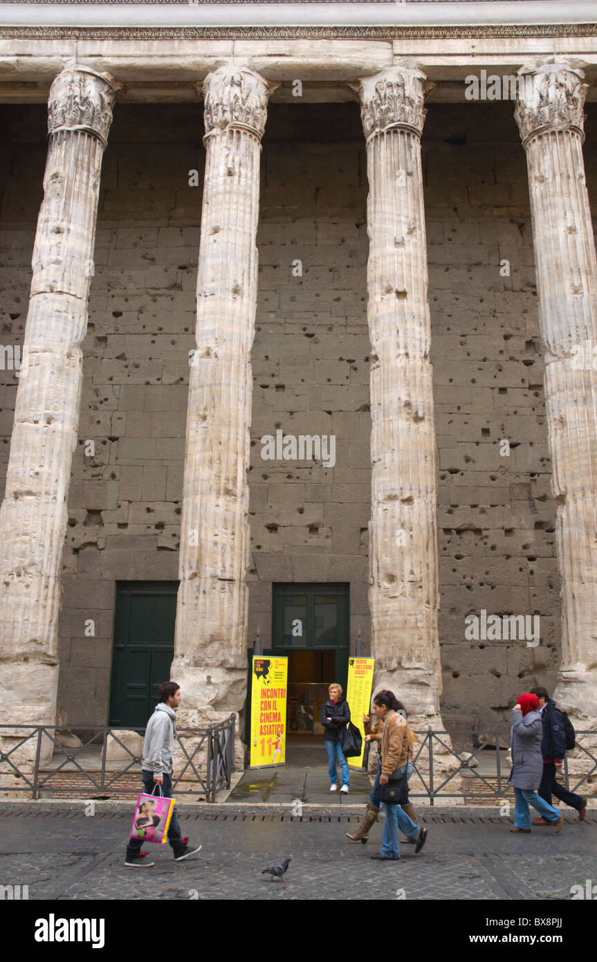 Templo di adriano hi-res stock photography and images - Alamy