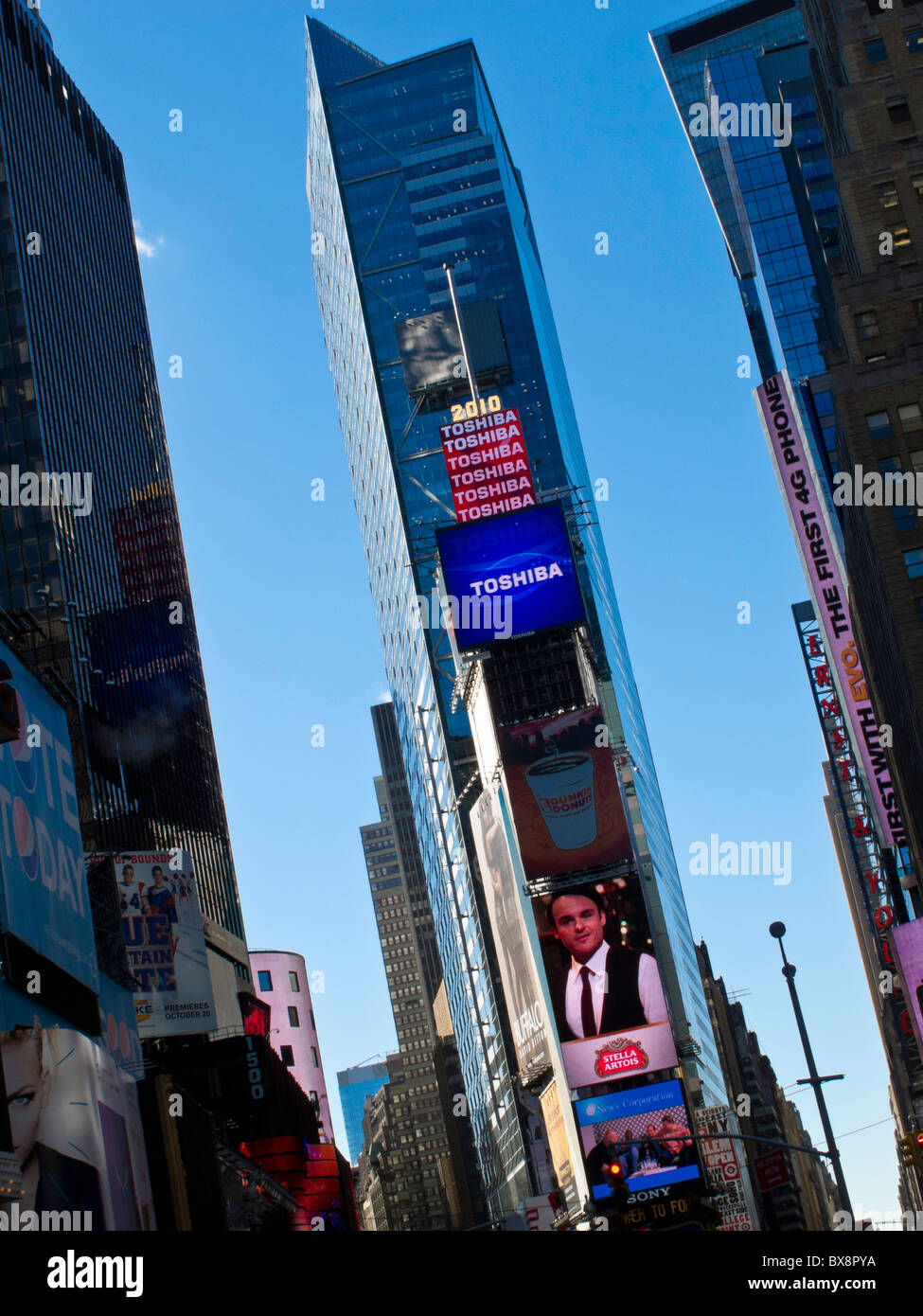 Times square looking south hi-res stock photography and images - Alamy