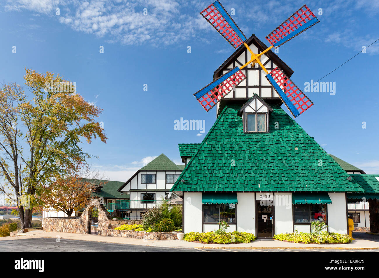 Missouri usa windmill hi-res stock photography and images - Alamy