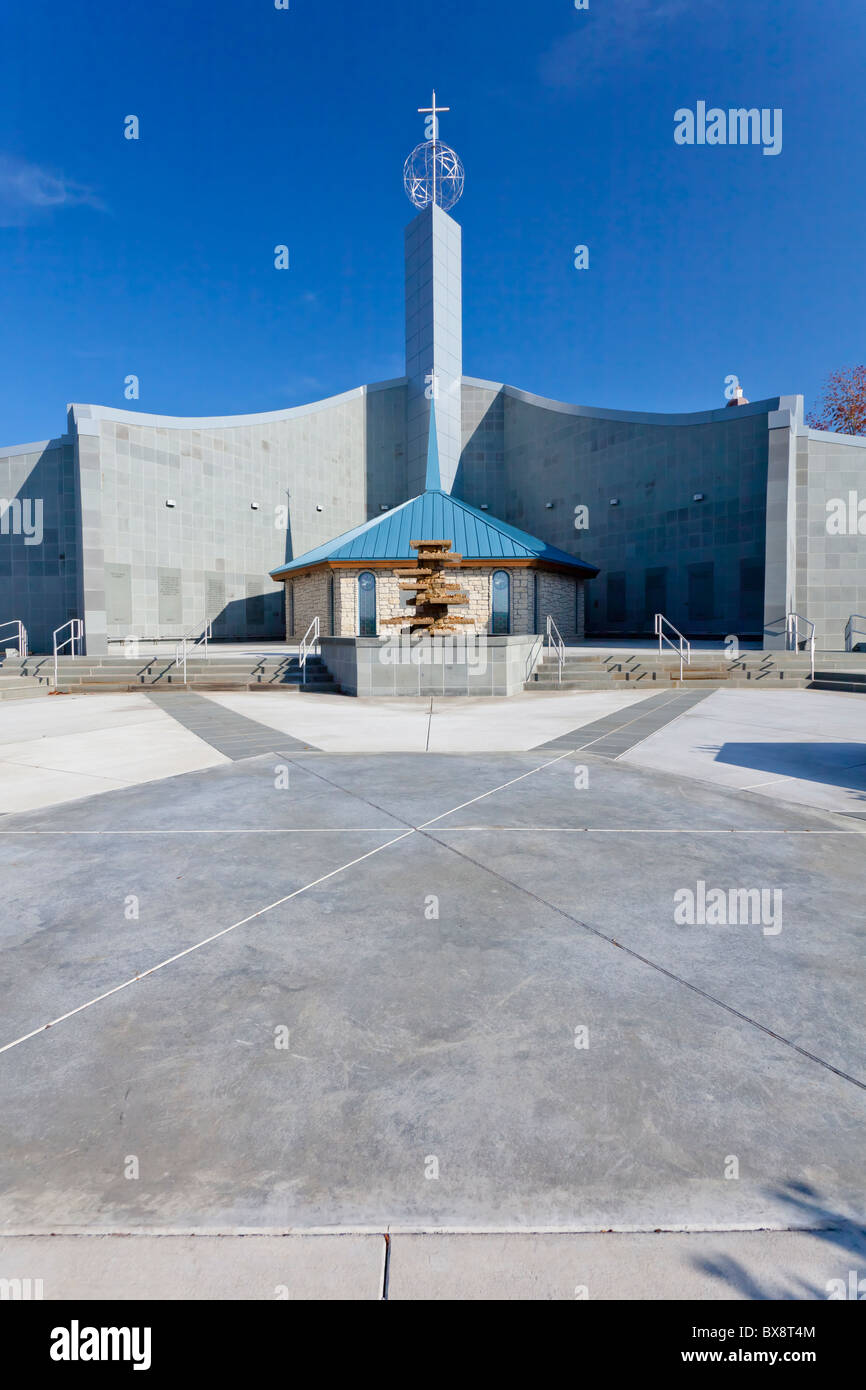 The Shrine of the Holy Spirit building in Branson, Missouri, USA Stock ...