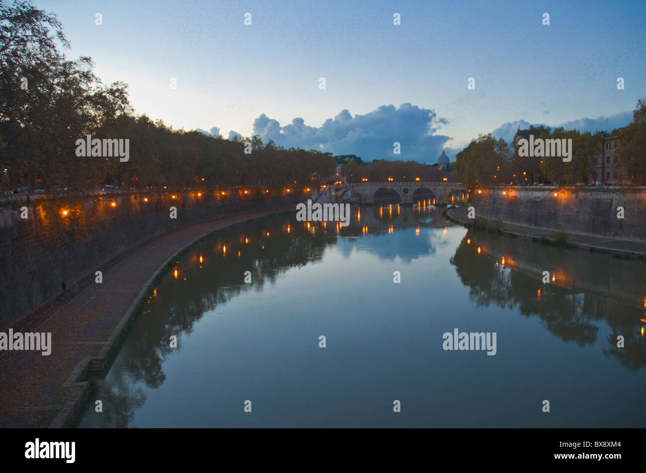 Fiume Tevere River Tiber with millions of migrating birds in the sky at ...