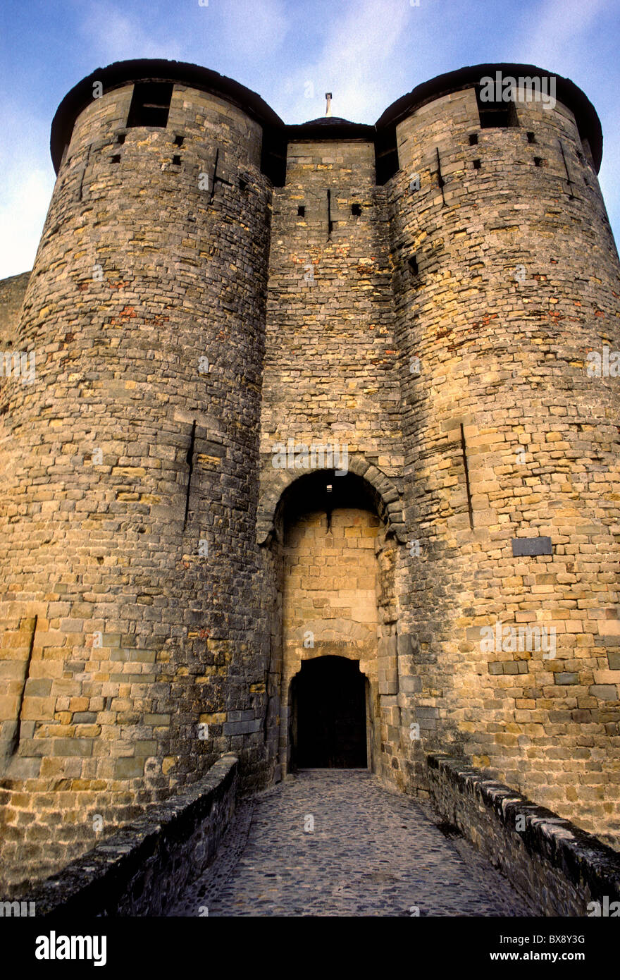 Le pont monumental hi-res stock photography and images - Alamy