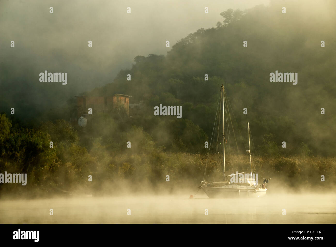 Mist dramatic mist hi-res stock photography and images - Alamy