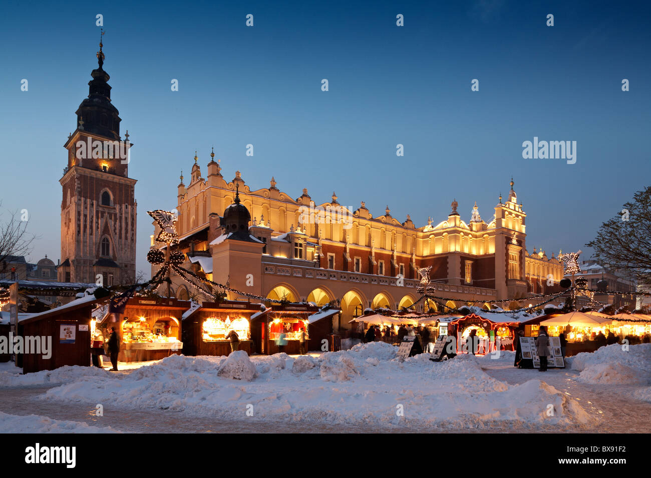 Krakow christmas market snow hi-res stock photography and images - Alamy