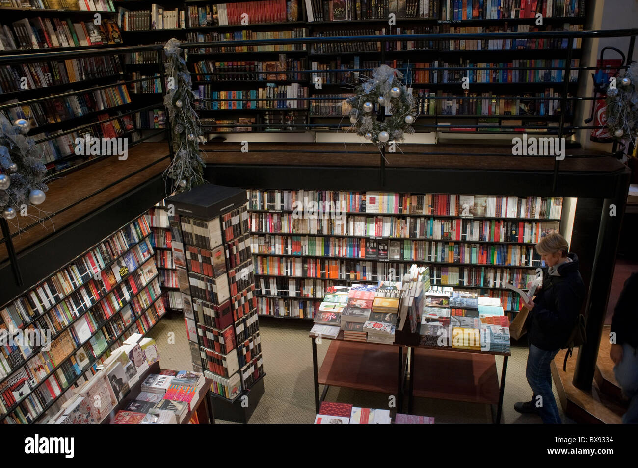 English book store hi-res stock photography and images - Alamy