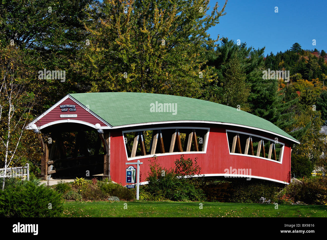 Wentworth club golf hi-res stock photography and images - Alamy