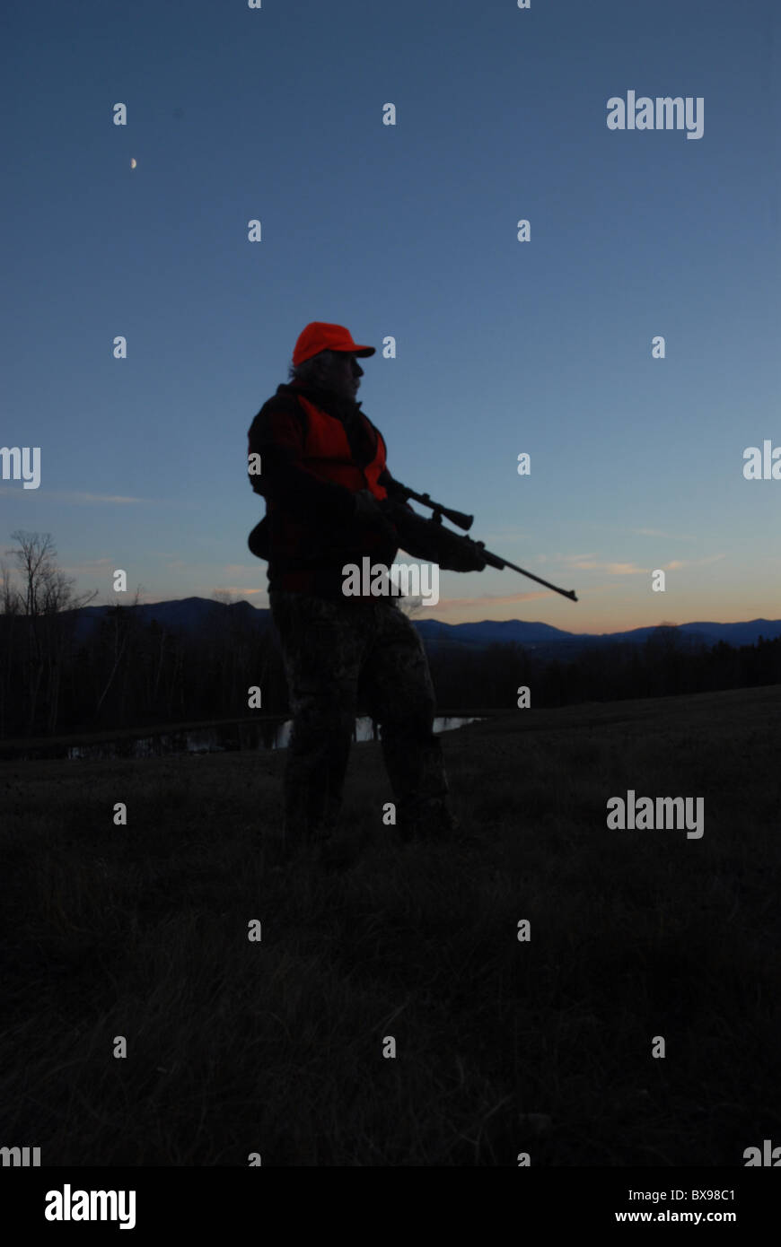 Deer hunting hi-res stock photography and images - Alamy