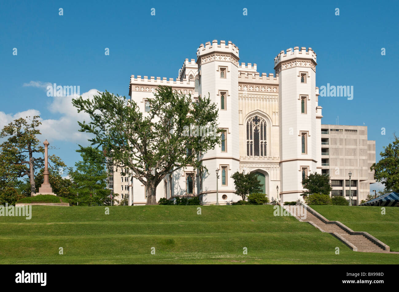 Gothic revival castle hi-res stock photography and images - Alamy