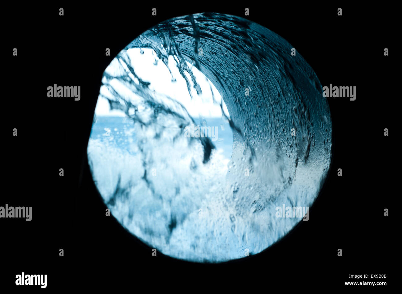 Hatch on ship hi-res stock photography and images - Alamy