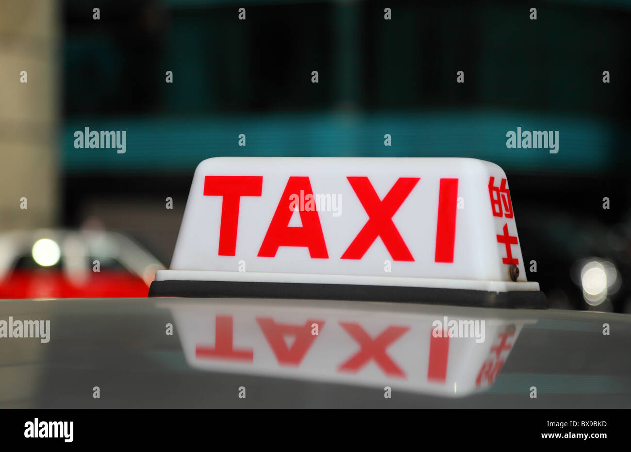 Hk taxi hi-res stock photography and images - Alamy