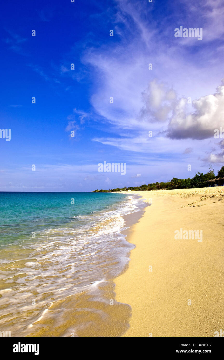 Long beaches hi-res stock photography and images - Alamy