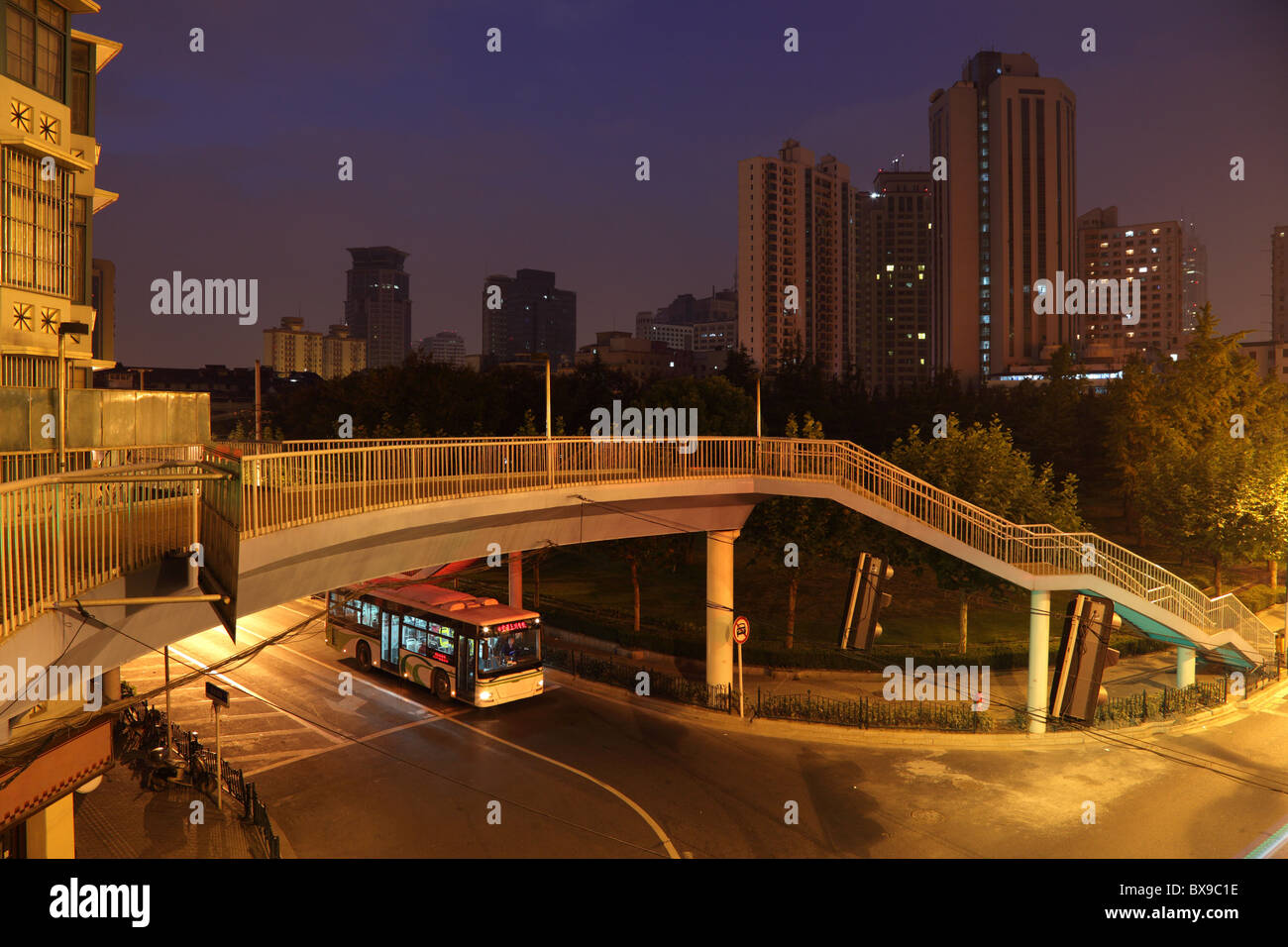 Shanghai Bus High Resolution Stock Photography and Images - Alamy