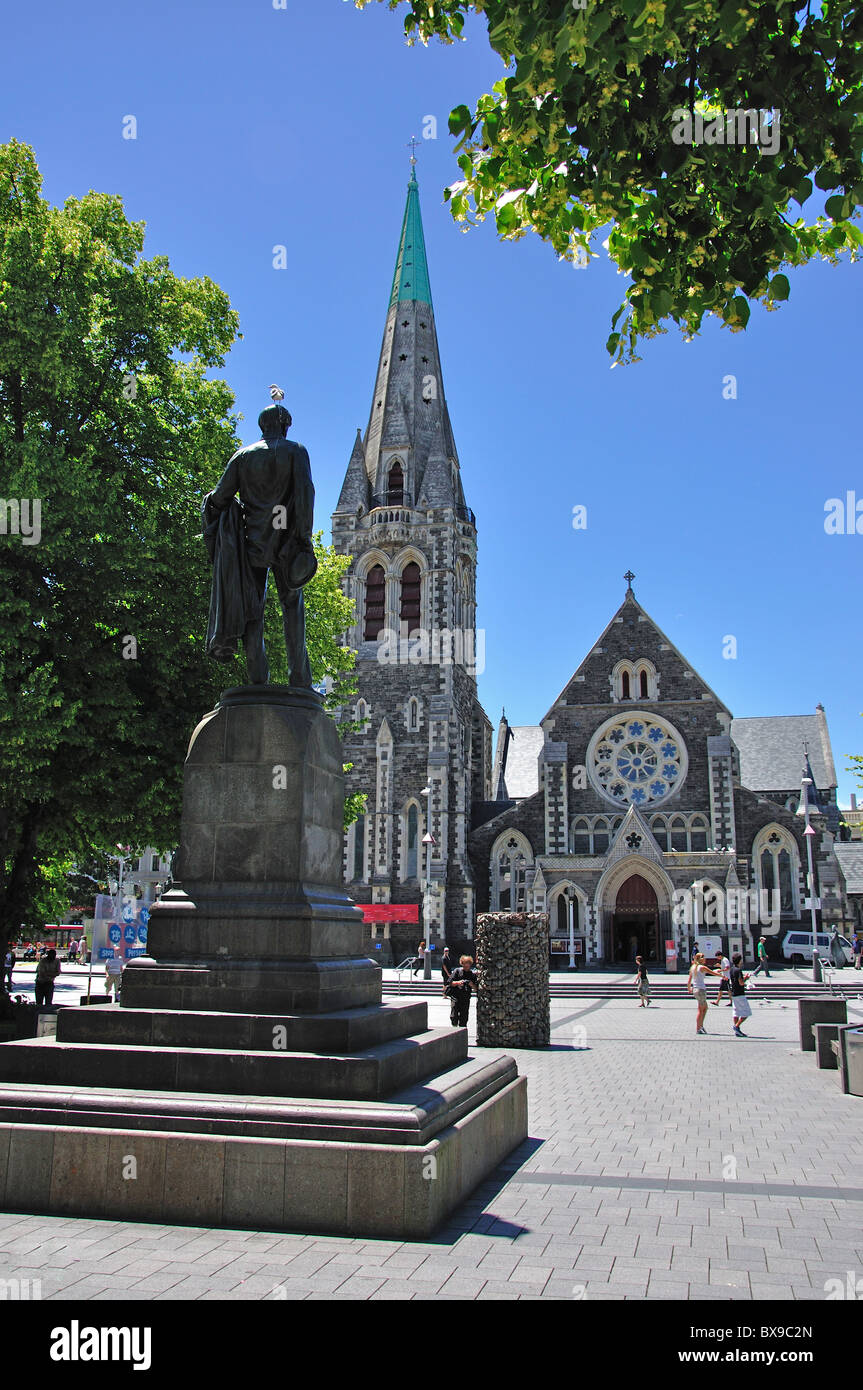 Christ Church Cathedral and John Robert Godley statue, Cathedral Square ...