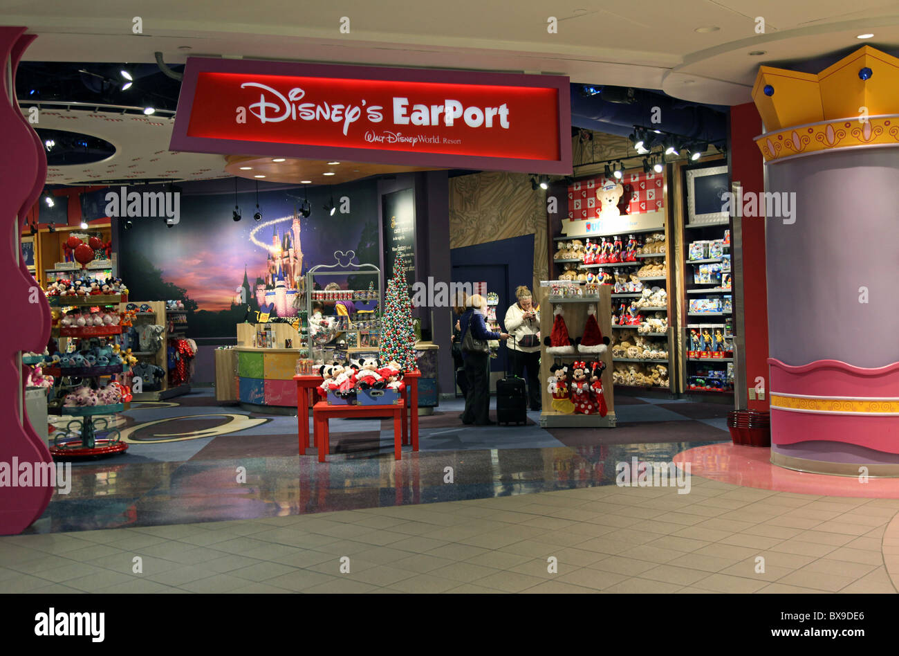 Walt disney and cinderella artwork hi-res stock photography and images ...