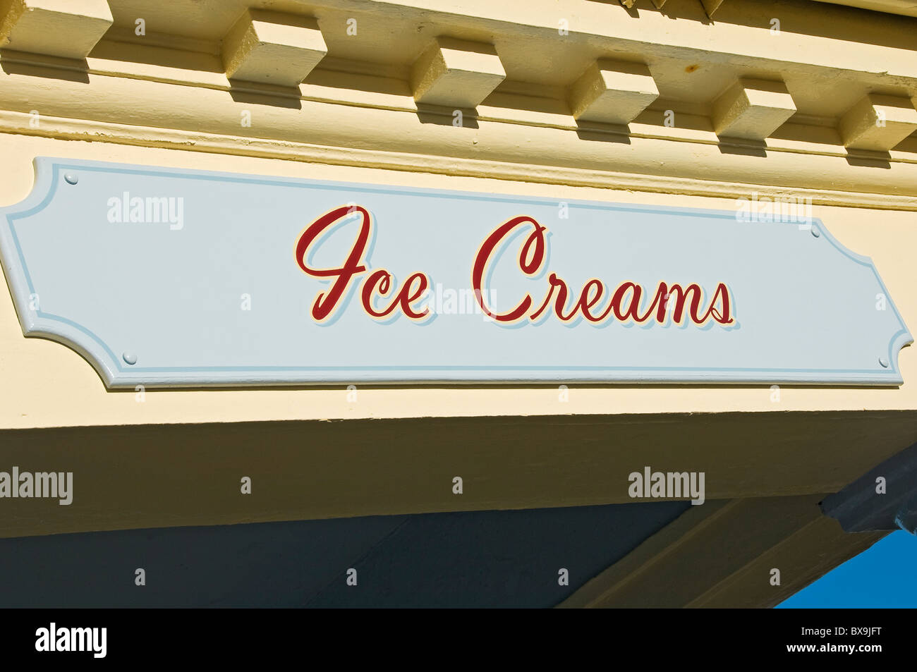 Generic signage hi-res stock photography and images - Alamy