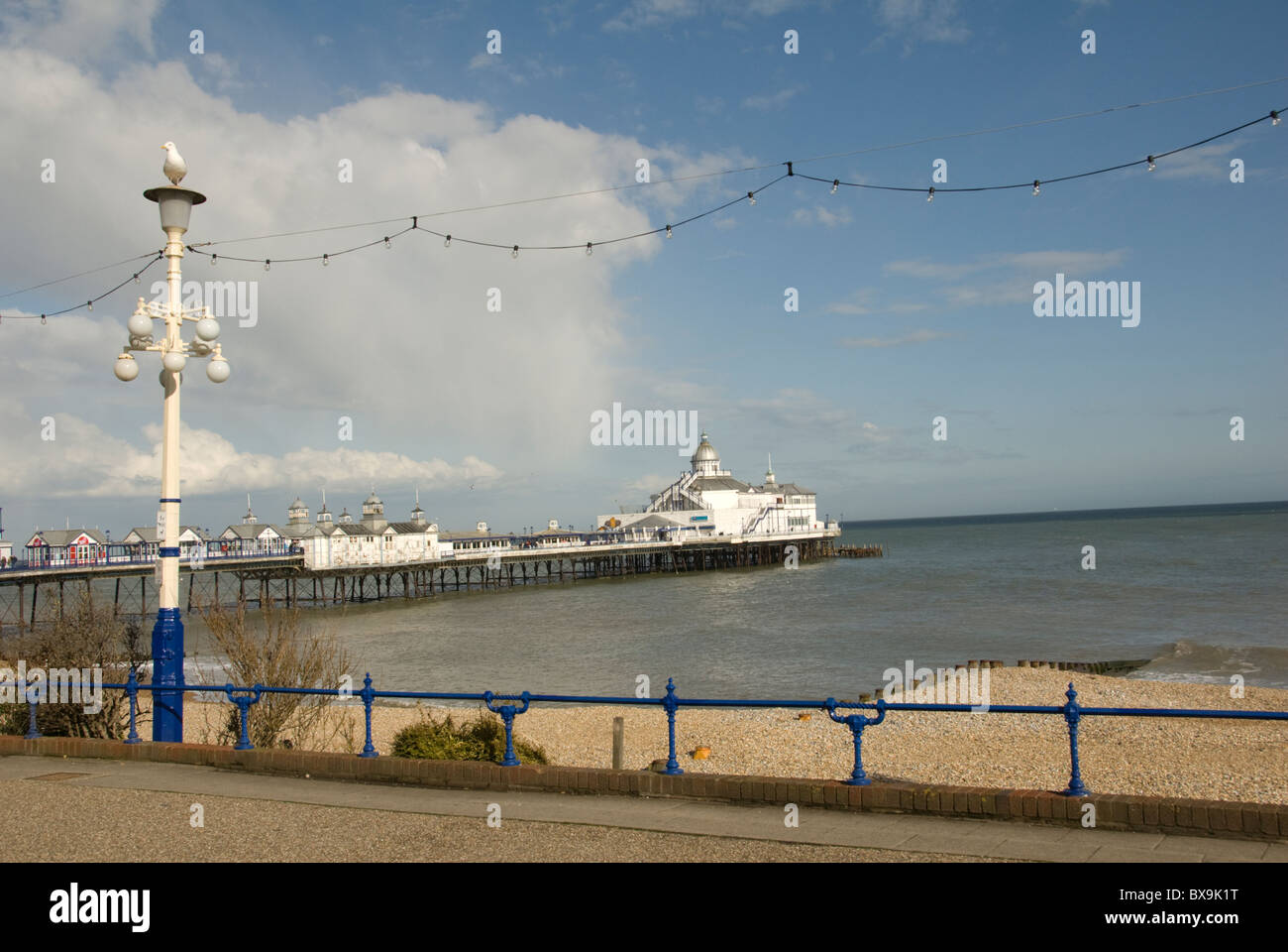 EAST SUSSEX; EASTBOURNE; THE PIER & PROMENADE Stock Photo - Alamy
