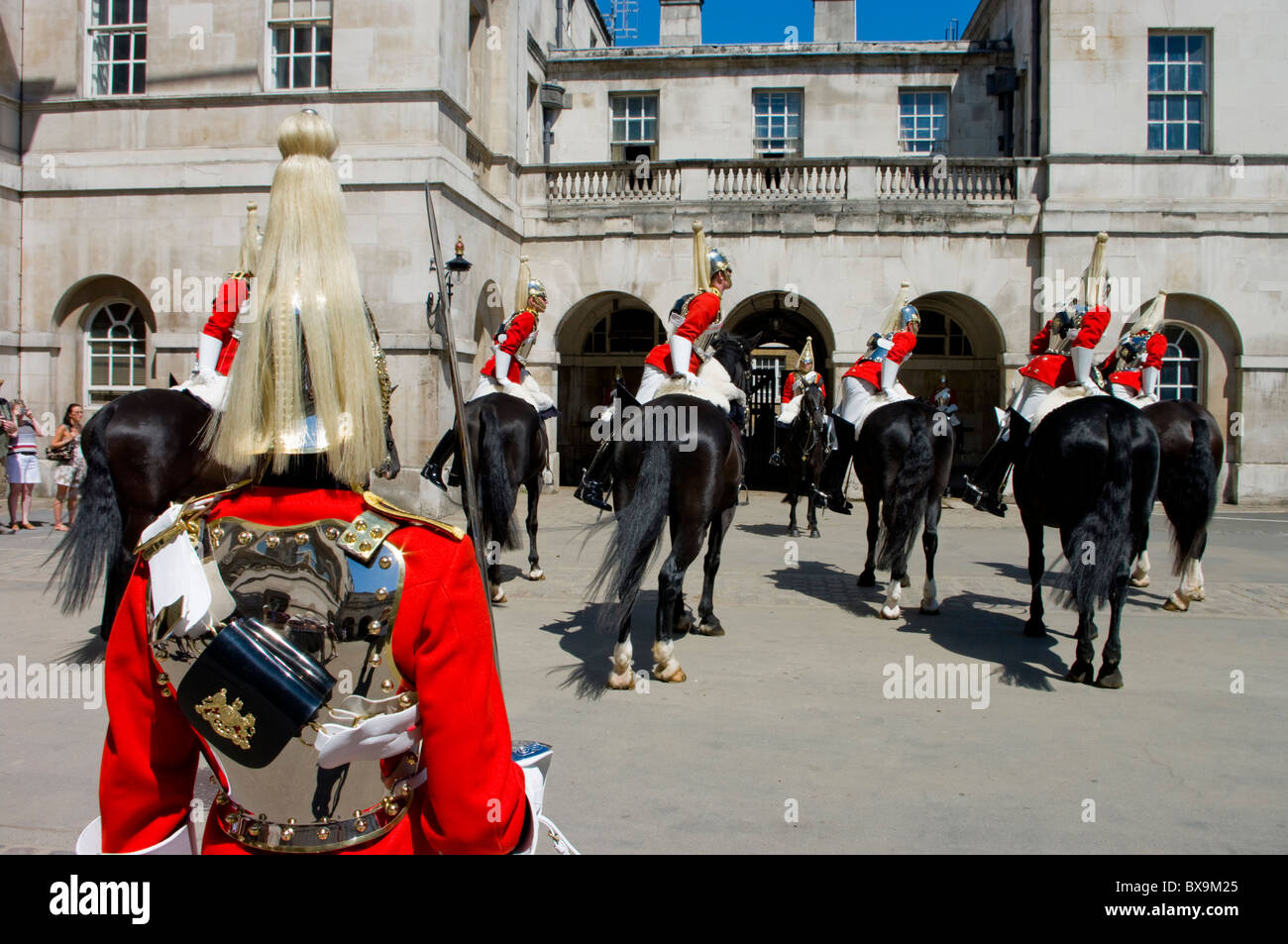 Queens guard soldiers parade hi-res stock photography and images - Alamy