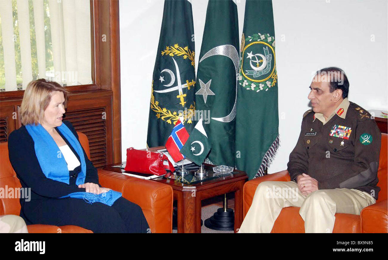 Chief of the Army Staff, Gen.Ashfaq Pervez Kayani in meeting with ...