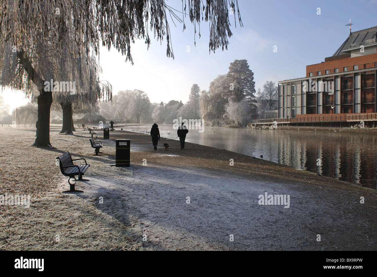 Riverside walk path hi-res stock photography and images - Alamy