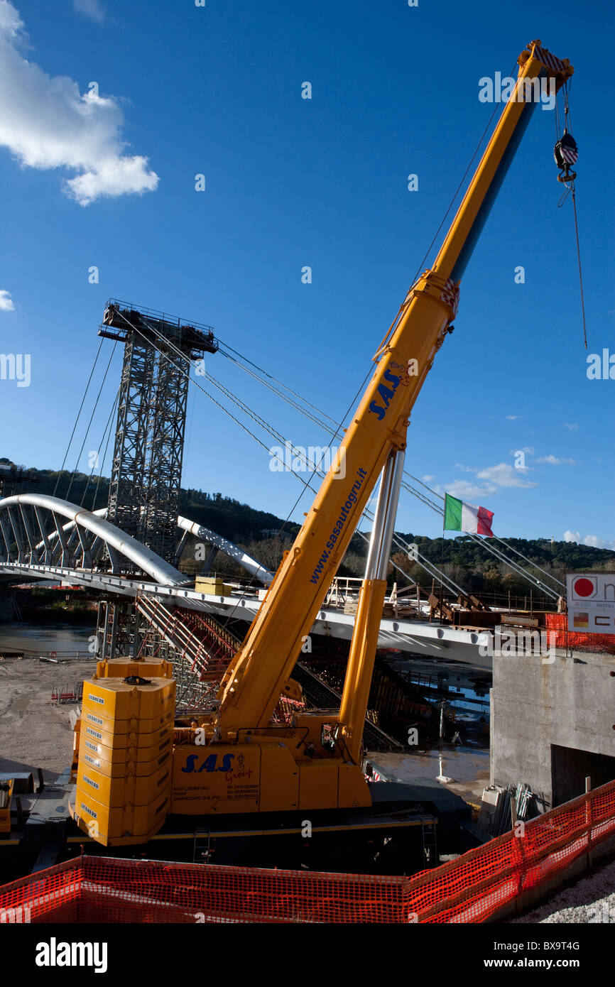 Huge construction crane hi-res stock photography and images - Alamy