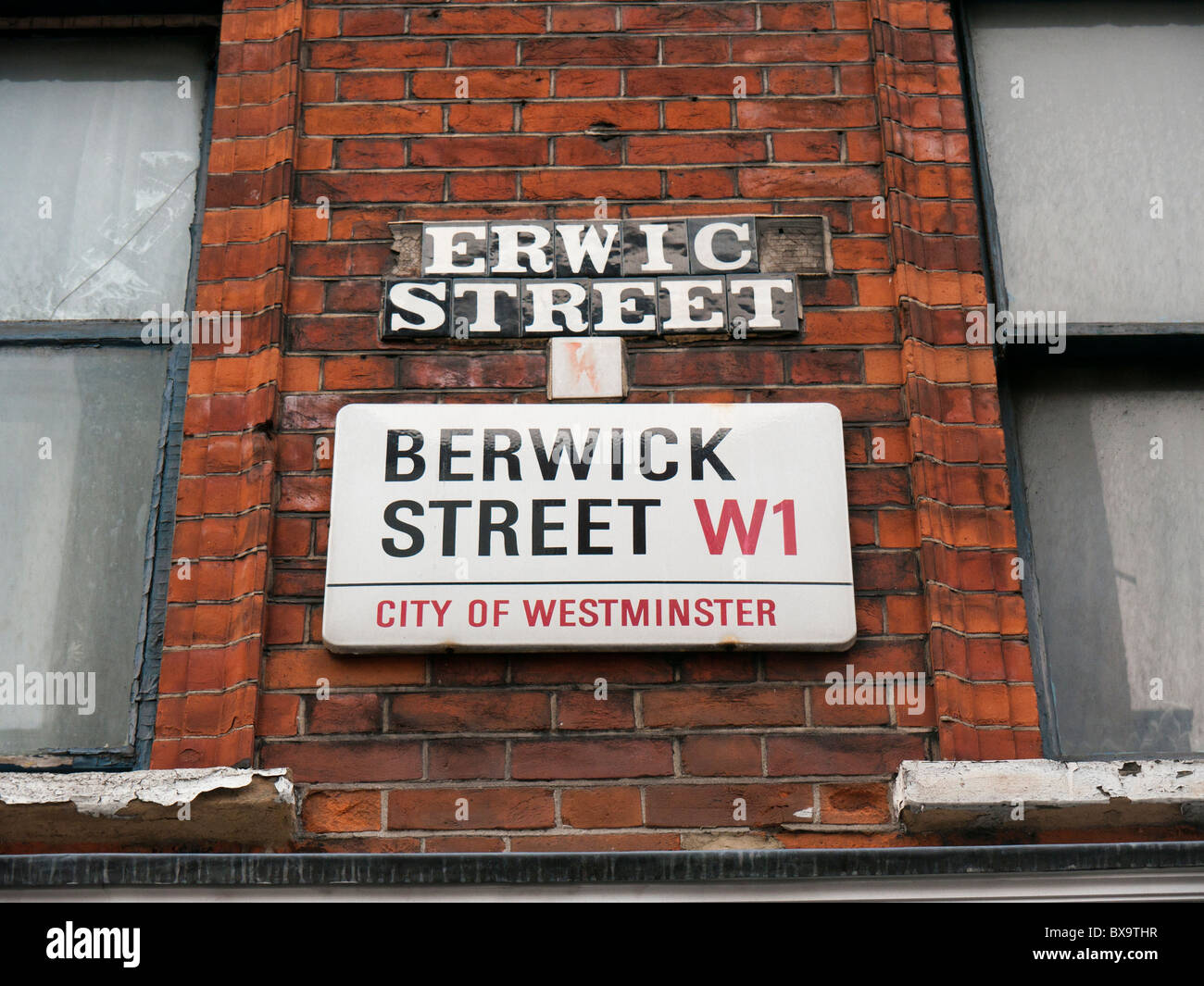 Berwick Street in Soho in London Britain Stock Photo - Alamy