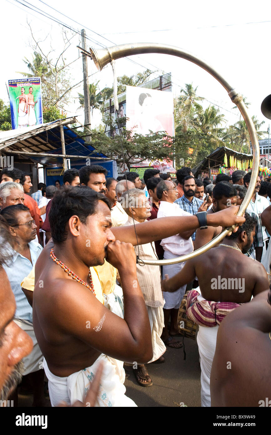 Panchavadyam hi-res stock photography and images - Alamy