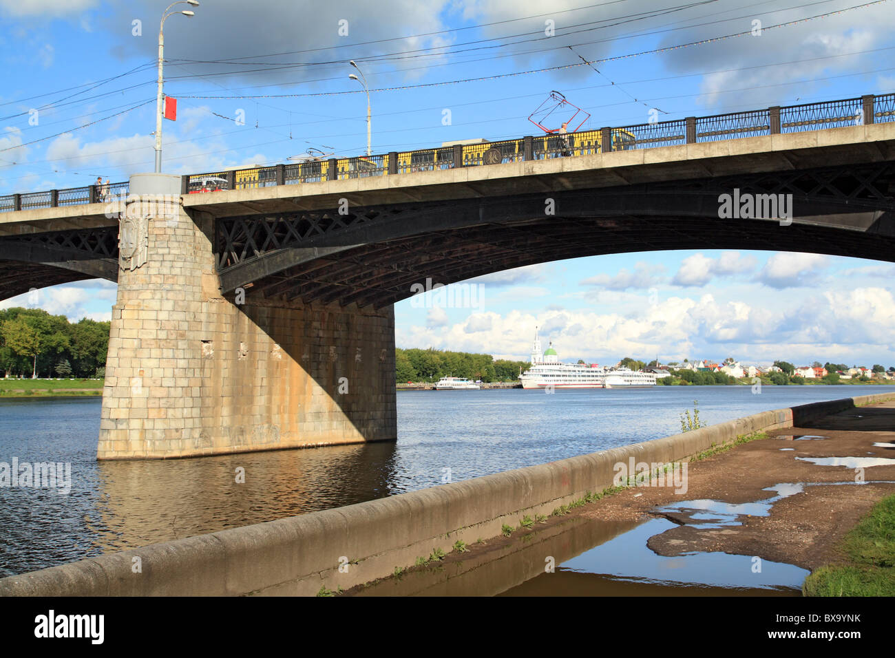 bridge through river Stock Photo - Alamy