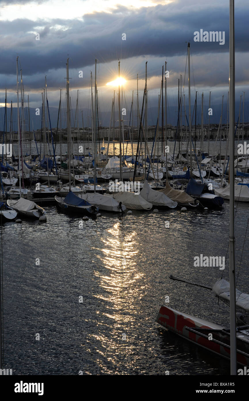 Geneva harbor boats on hi-res stock photography and images - Alamy