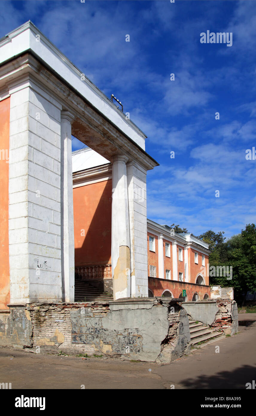 Old brick station building hi-res stock photography and images - Alamy