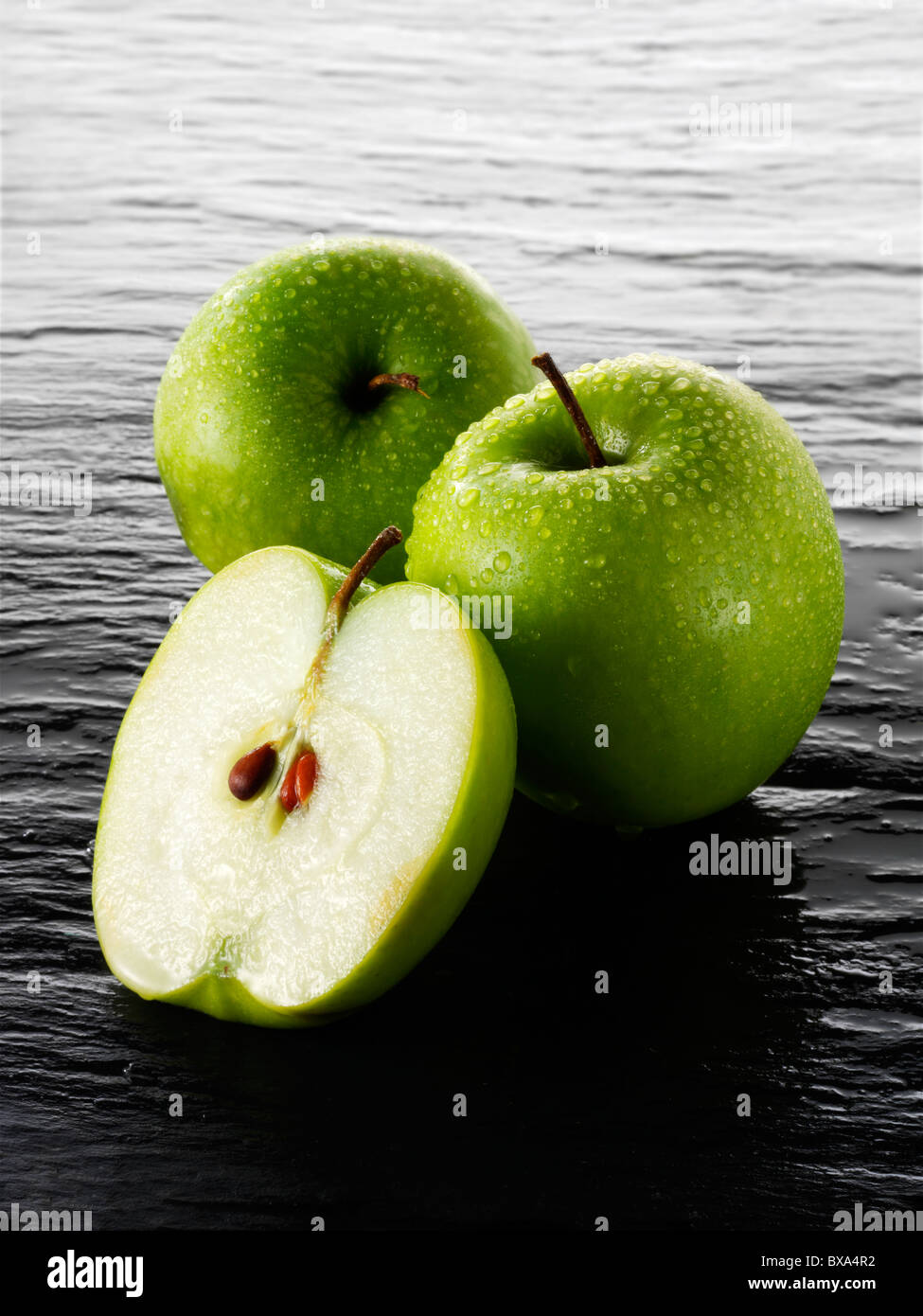Granny smith apple photos hi-res stock photography and images - Alamy