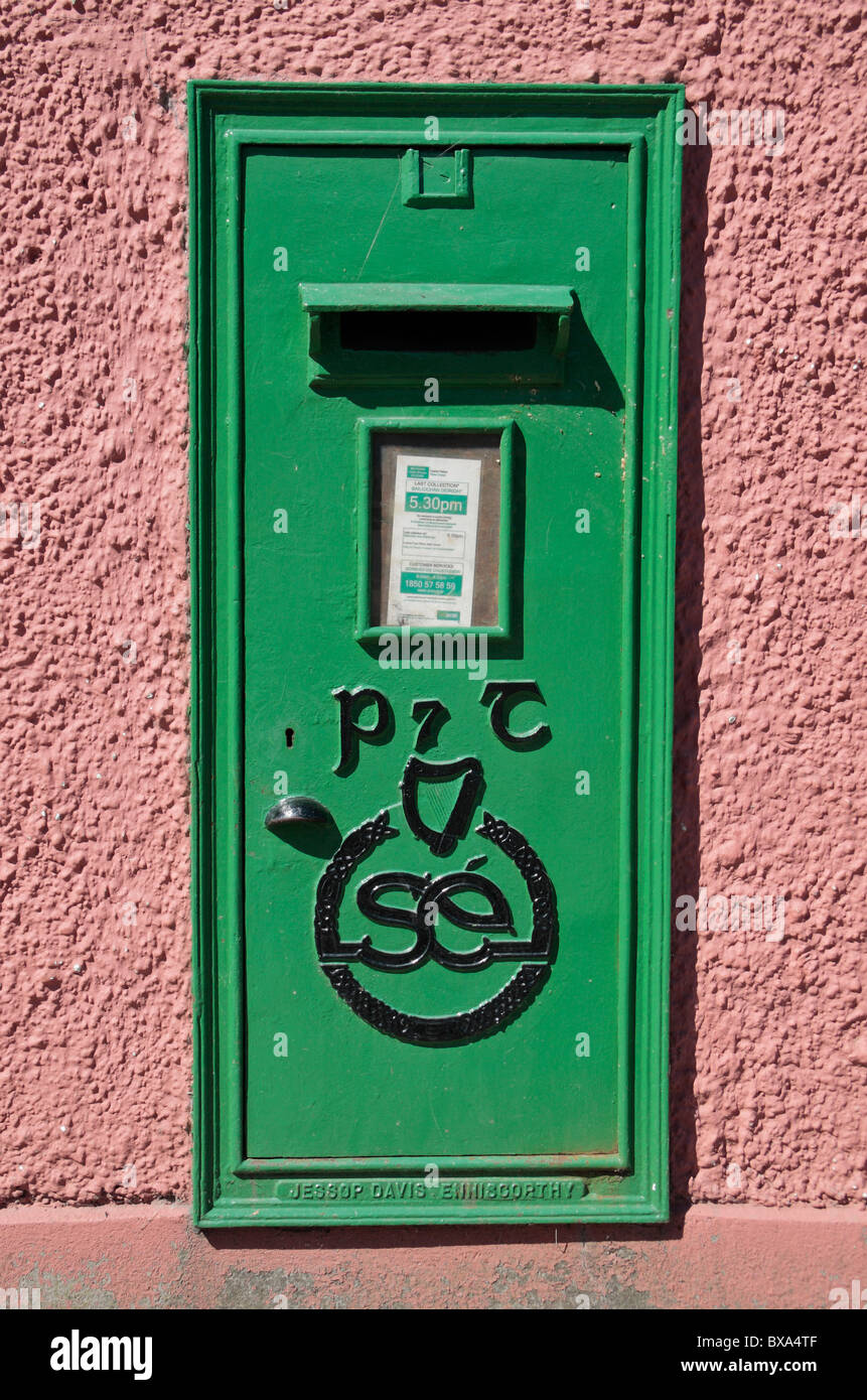 Green irish post box hi-res stock photography and images - Alamy
