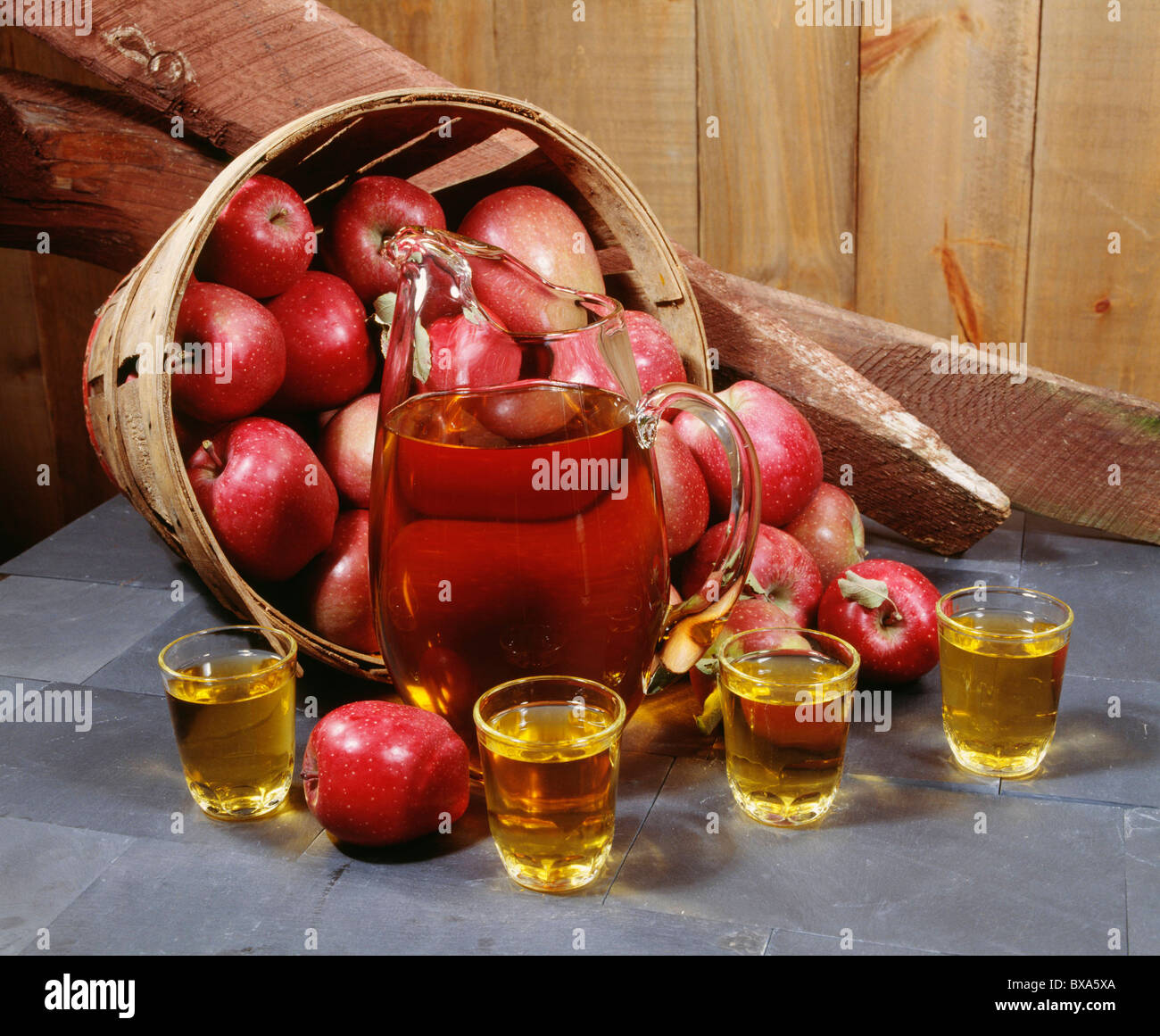 YORK IMPERIAL APPLES AND CIDER / STUDIO Stock Photo - Alamy
