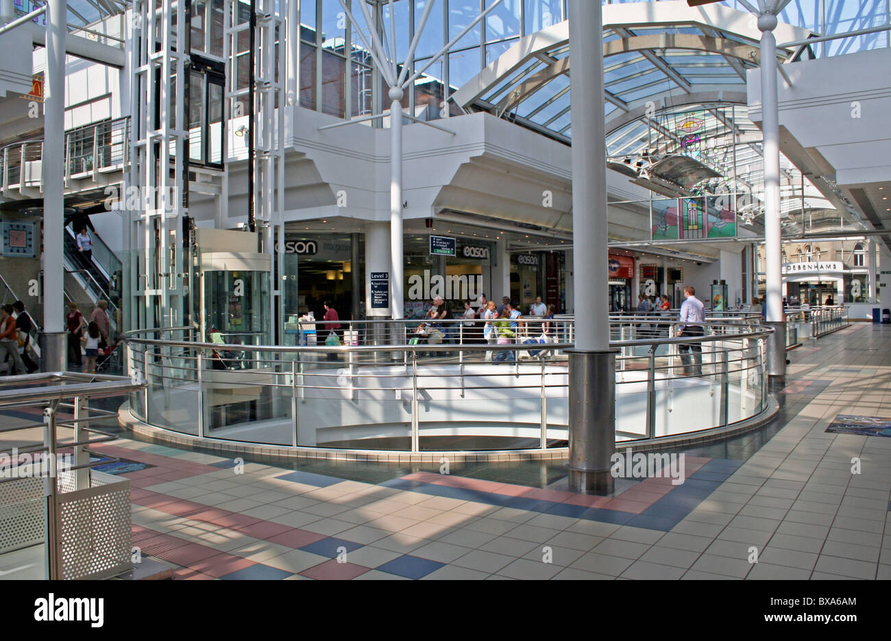 Derry Ireland City Centre Stock Photos & Derry Ireland City Centre ...