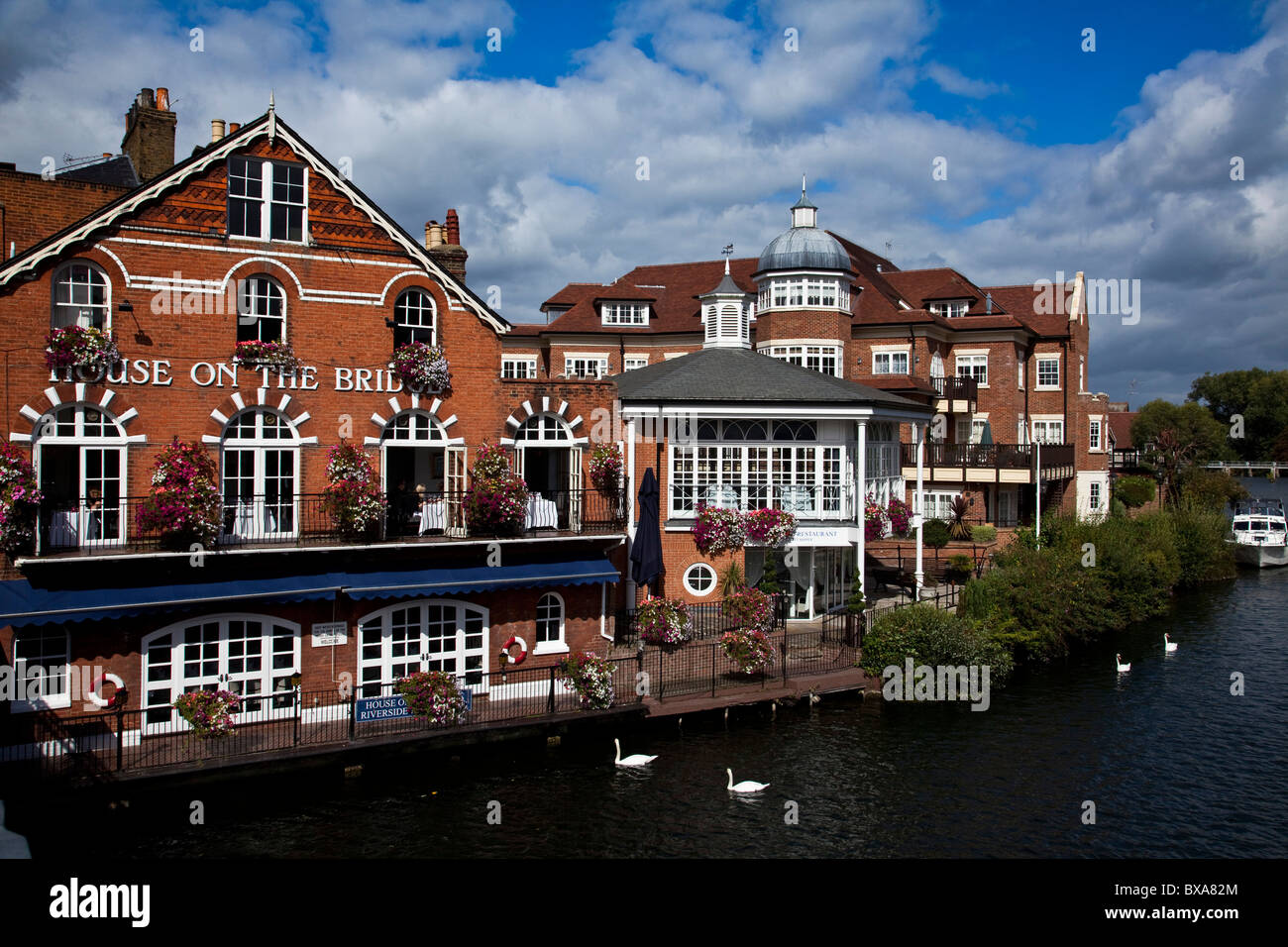 Windsor river scene hi-res stock photography and images - Alamy