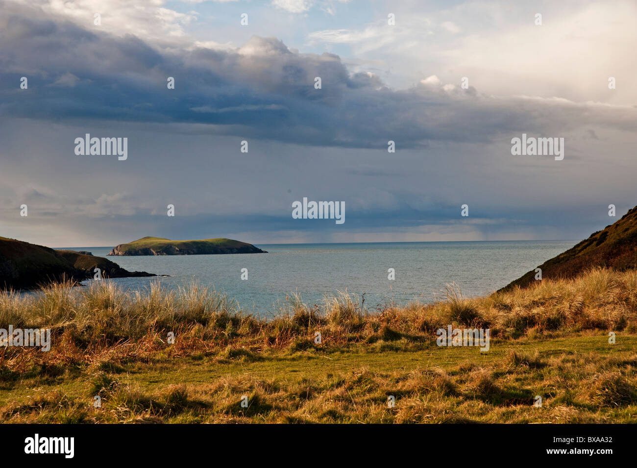 Mwnt bay hi-res stock photography and images - Alamy