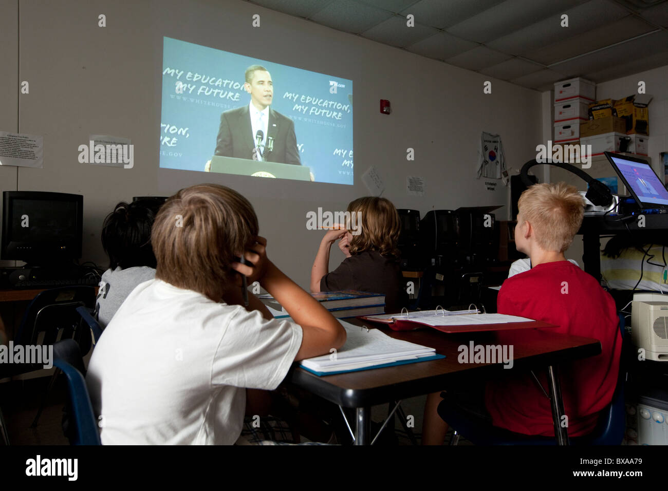 6th grade classroom hi-res stock photography and images - Alamy