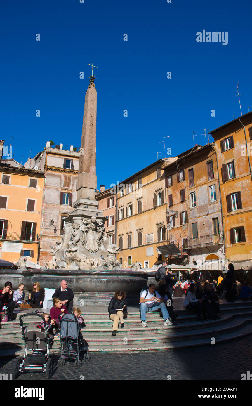 Piazza della Rotonda square centro storico the old town Rome Italy ...
