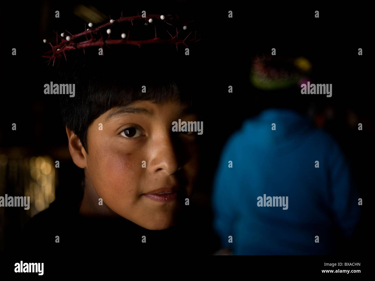 Wearing a crown of thorns hi-res stock photography and images - Alamy