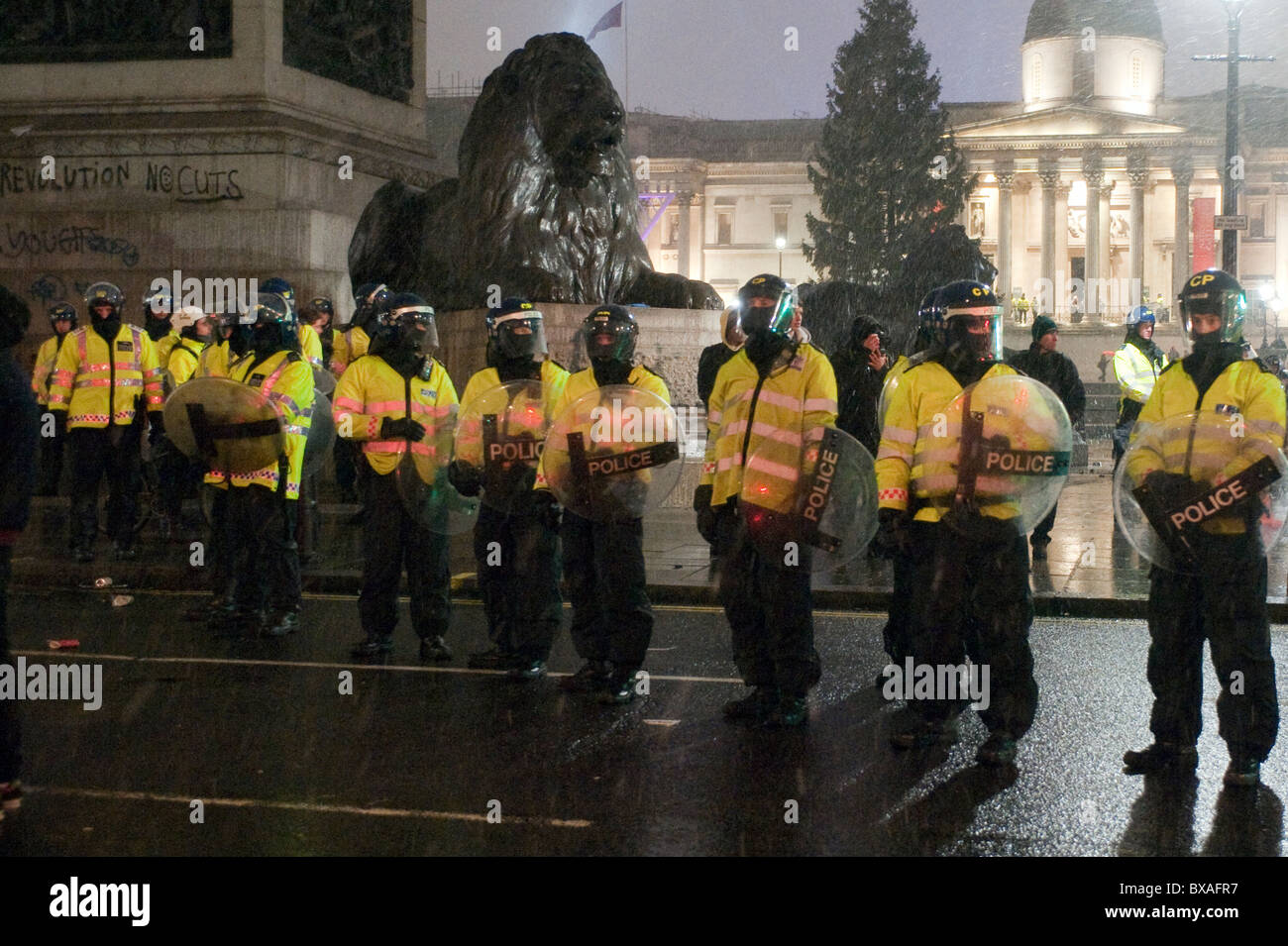 Metropolitan police officers, most in full riot protective uniform in ...