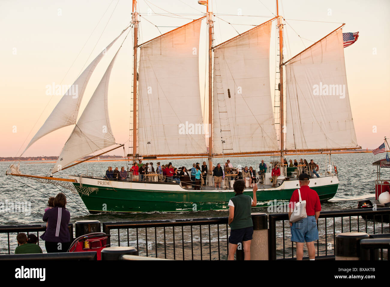 The schooner pride charleston hi-res stock photography and images - Alamy
