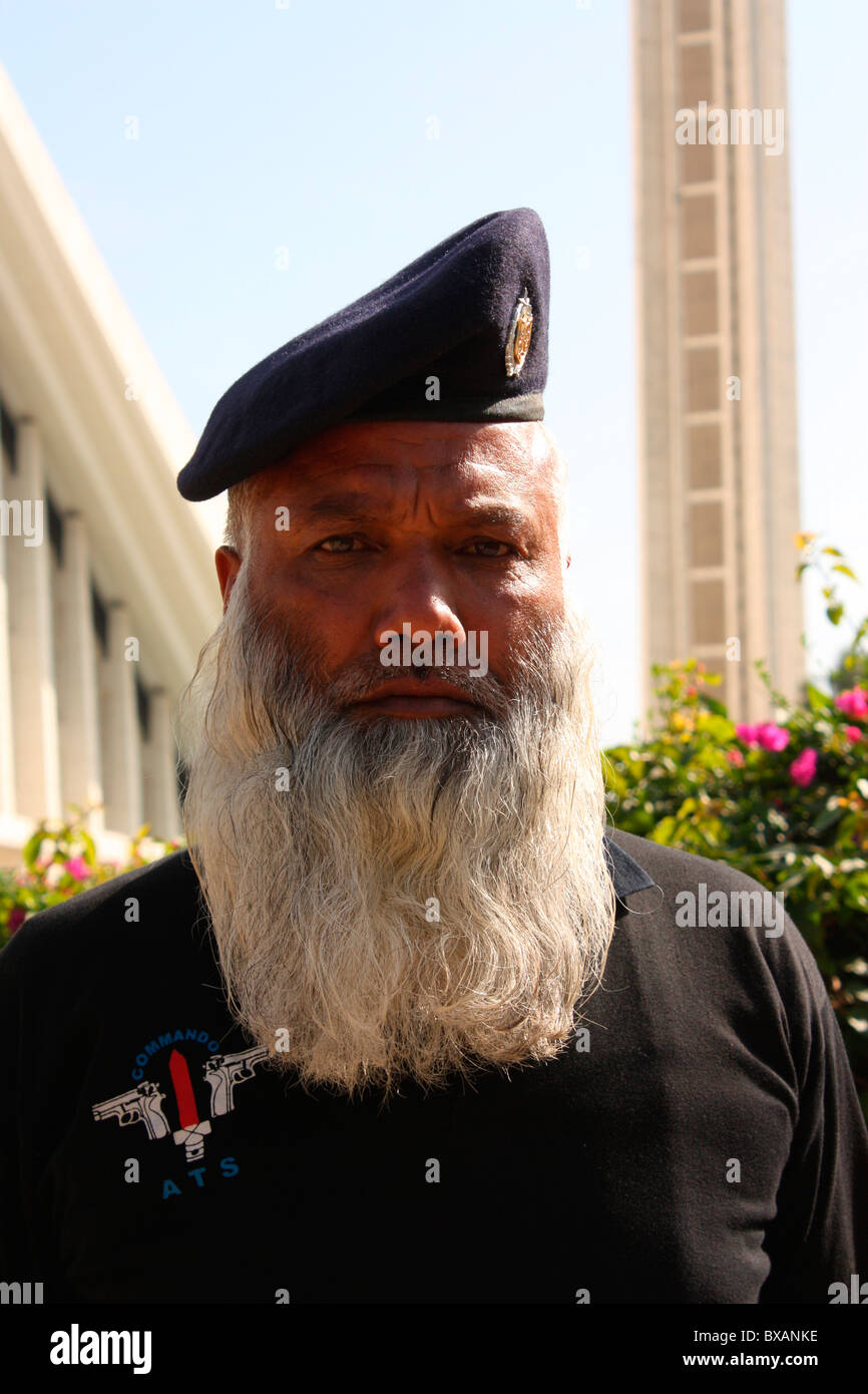 A pakistan soldier Stock Photo - Alamy