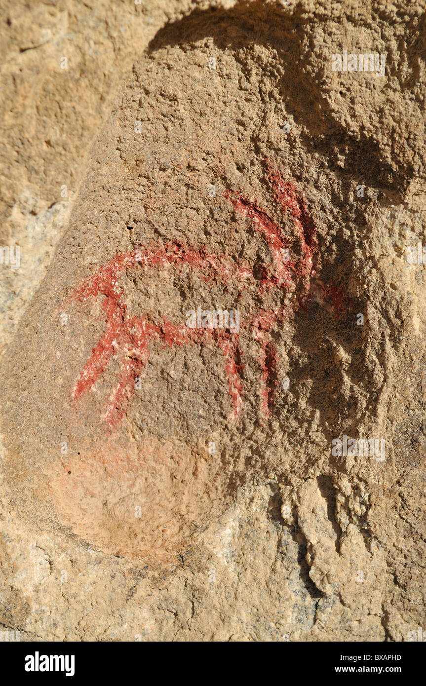 Petroglyph in Joshua Tree located near Barker Dam Stock Photo - Alamy