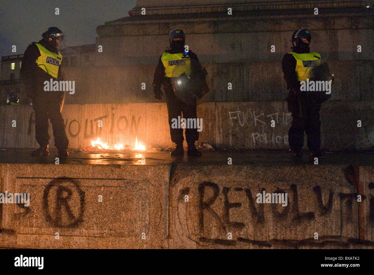 Metropolitan police officers, most in full riot protective uniform in ...