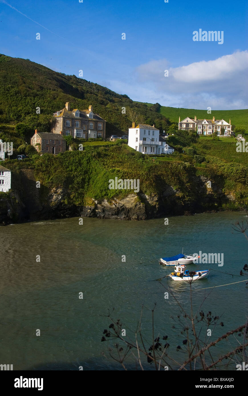 Fishing Boats in Port Isaac harbour, Cornwall UK Stock Photo - Alamy