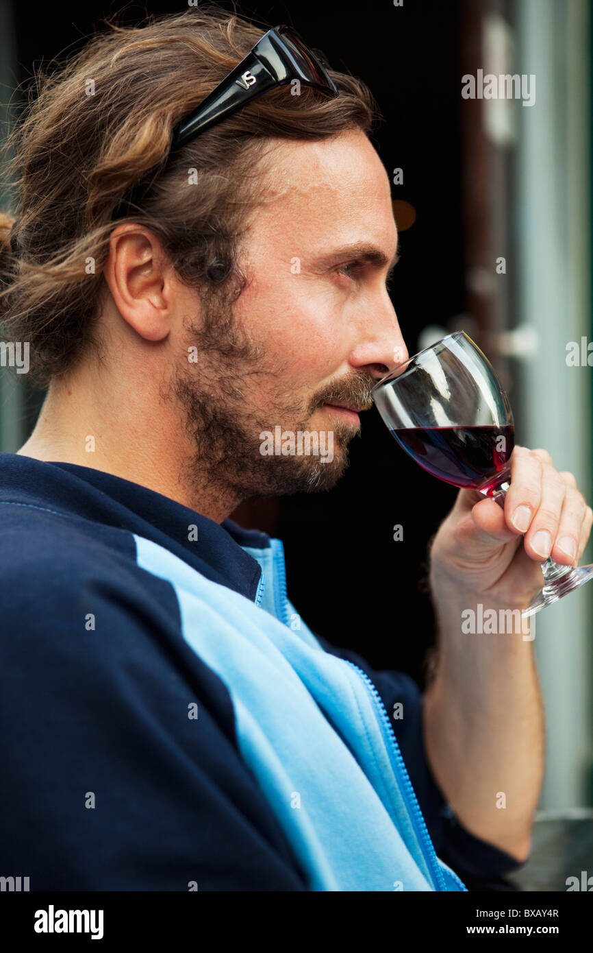 France wine drinking hi-res stock photography and images - Alamy